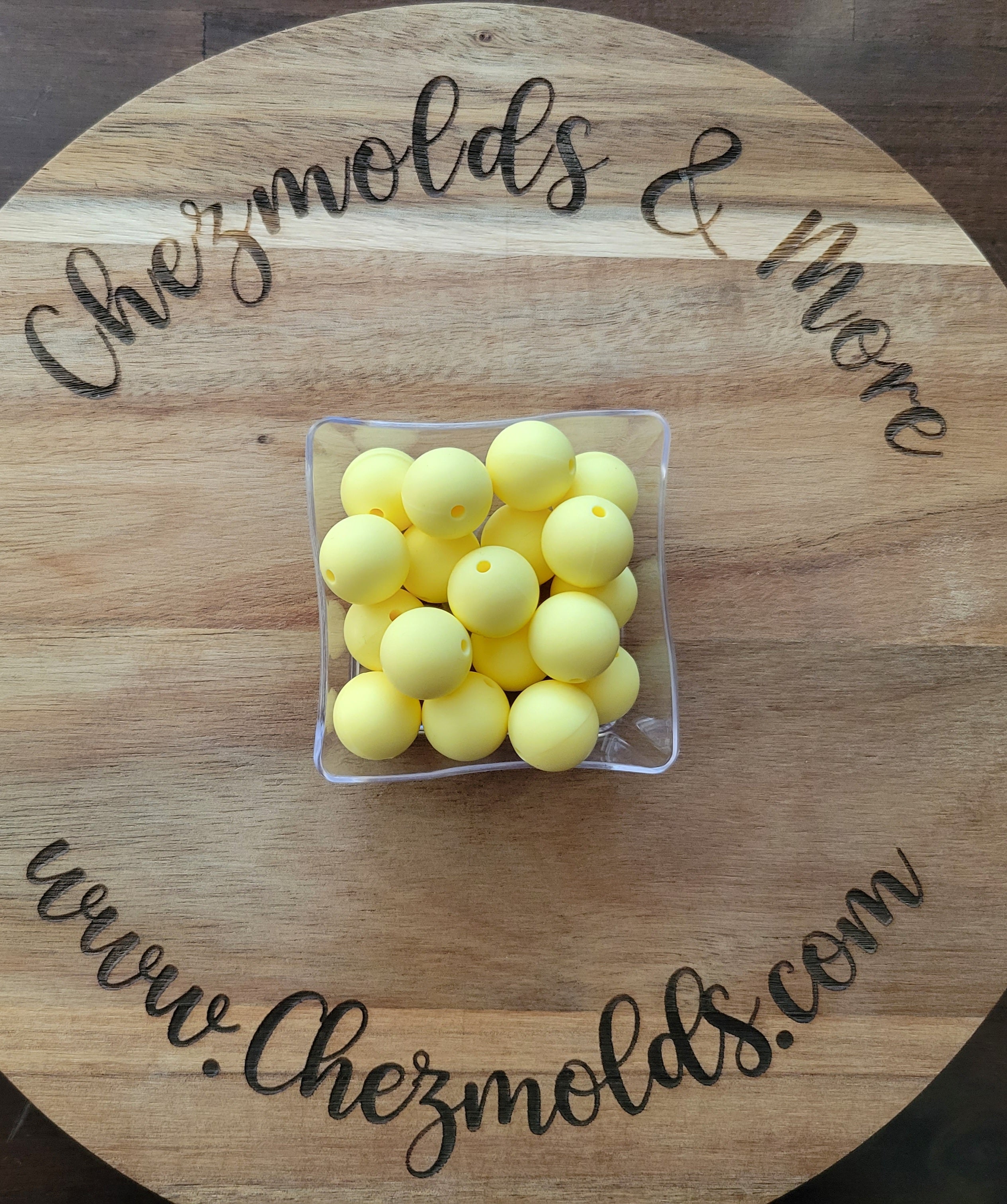 15MM round solid-set of 5 -Pastel yellow – ChezMolds & More