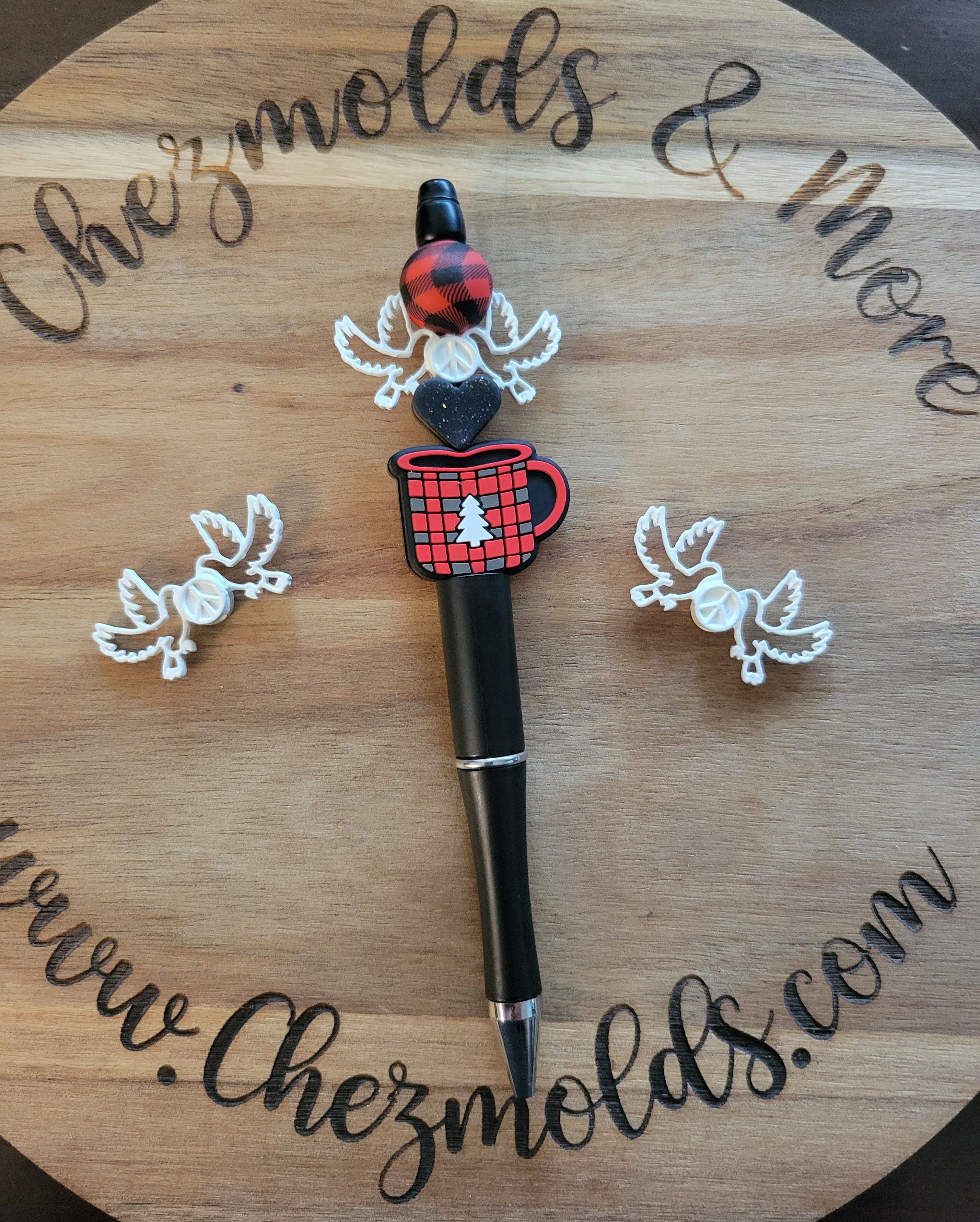 metal birds kissing – ChezMolds & More