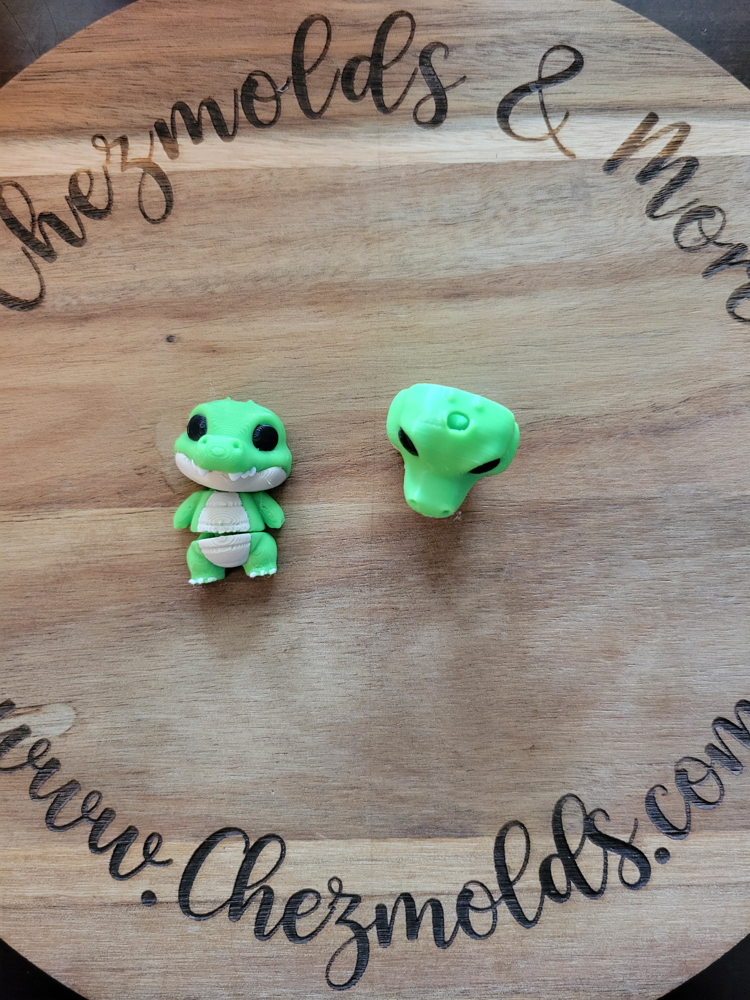 Beadable 3d printed -flexy mini croc – ChezMolds & More